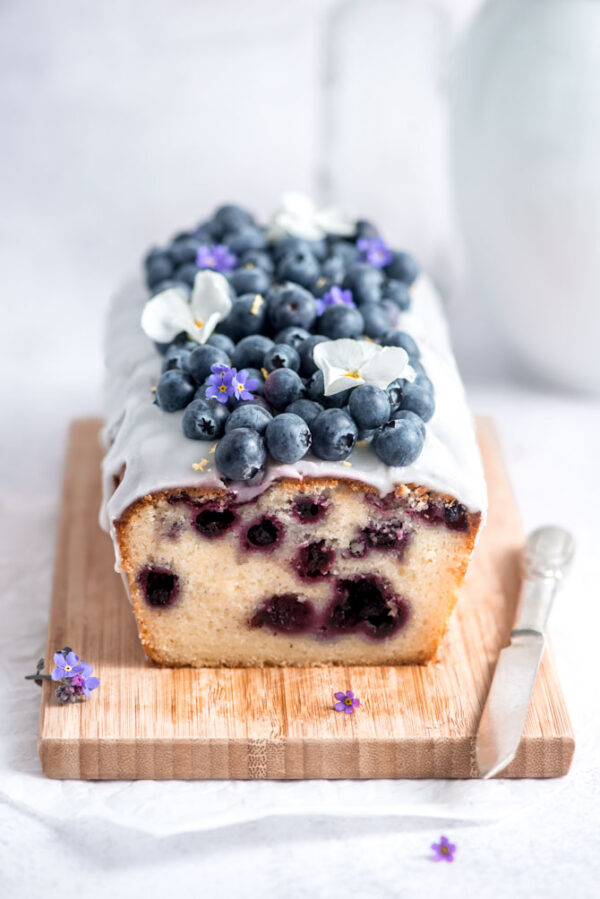 Blåbær- og citron sandkage - Bageglad